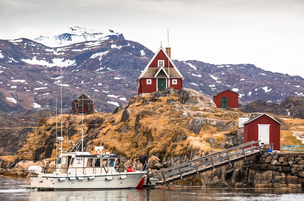 Sisimiut Sightseeing by Bus (S1W) - Arctic Adventure
